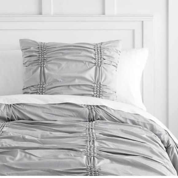 Pottery Barn Teen | Bedding | Pottery Barn Teen Simply Smocked Duvet ...